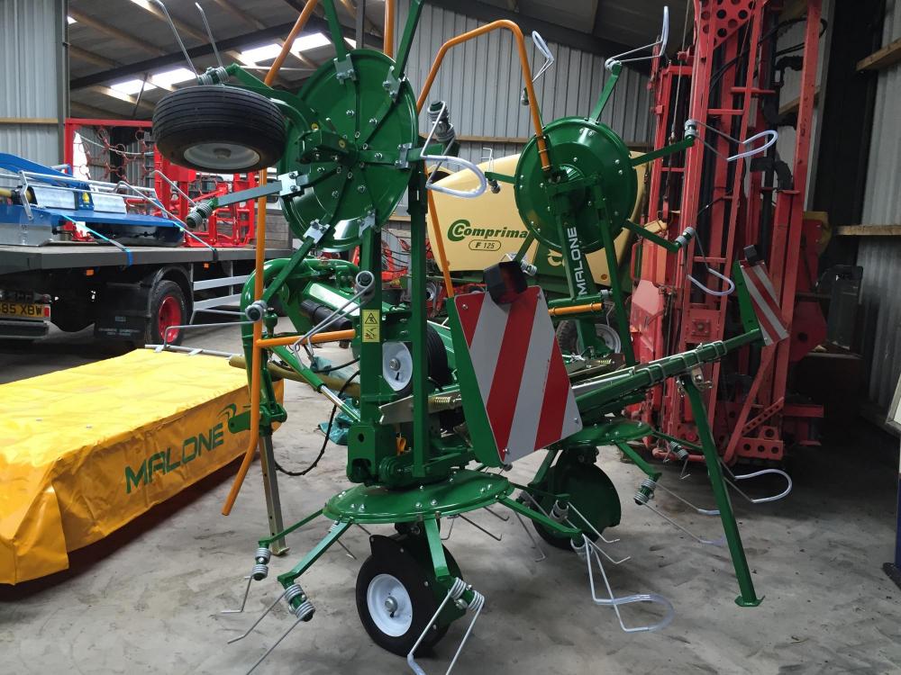 Malone 4 Rotor Tedder ‘Tedd-Air 570’ for Sale - Mark Watson Machinery